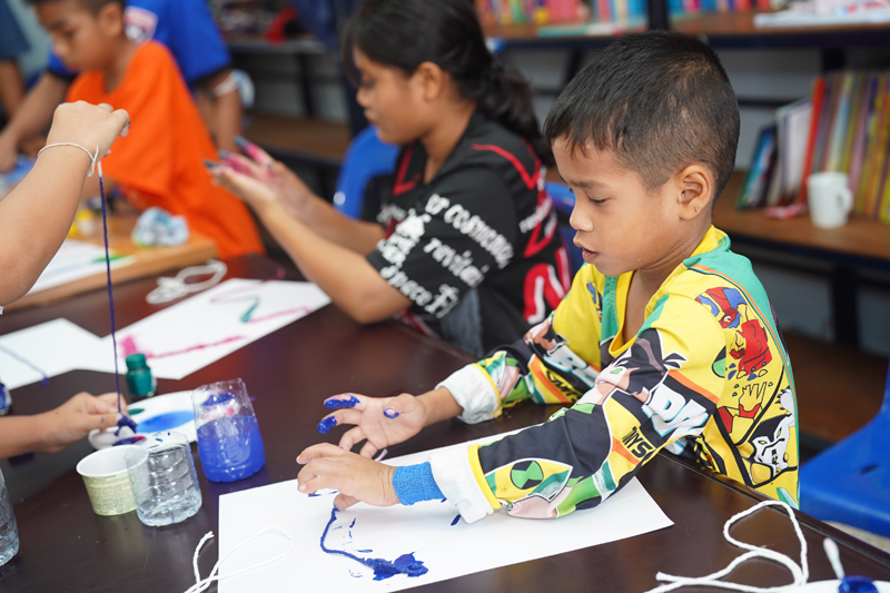 String/Thread Art – Pattaya Orphanage